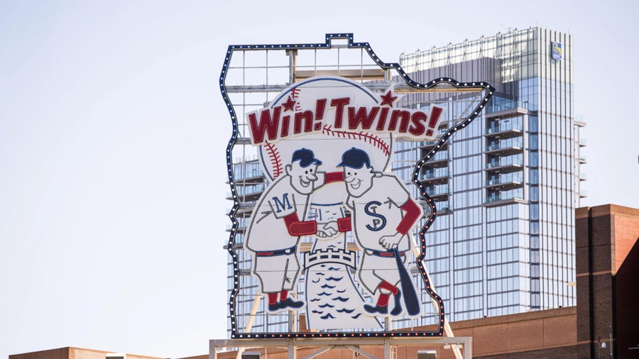 Twins fans cry foul after Pohlad family announces decision to keep ...