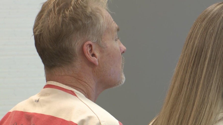 Barry Morphew appears in Colorado courtroom on new charges of killing his wife Suzanne - CBS ...
