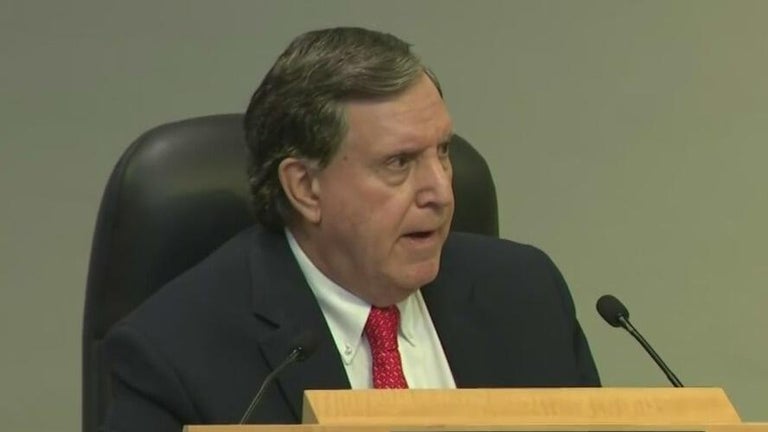 Miami Commissioner Joe Carollo blasts Miami election change, calls move ...