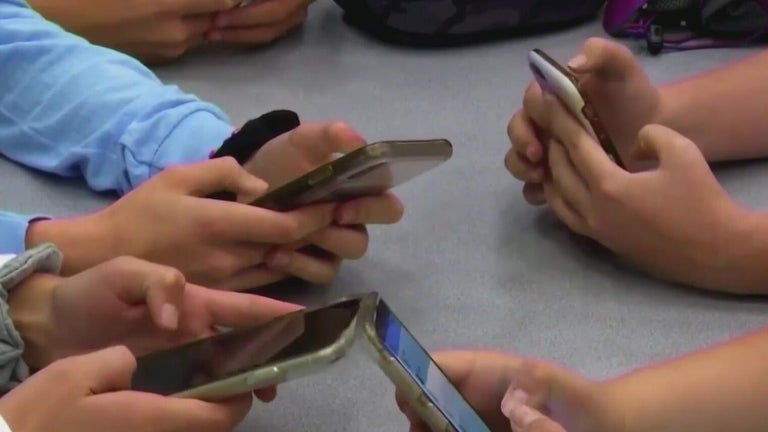 New Texas law banning cellphones in schools sparks debate over ...