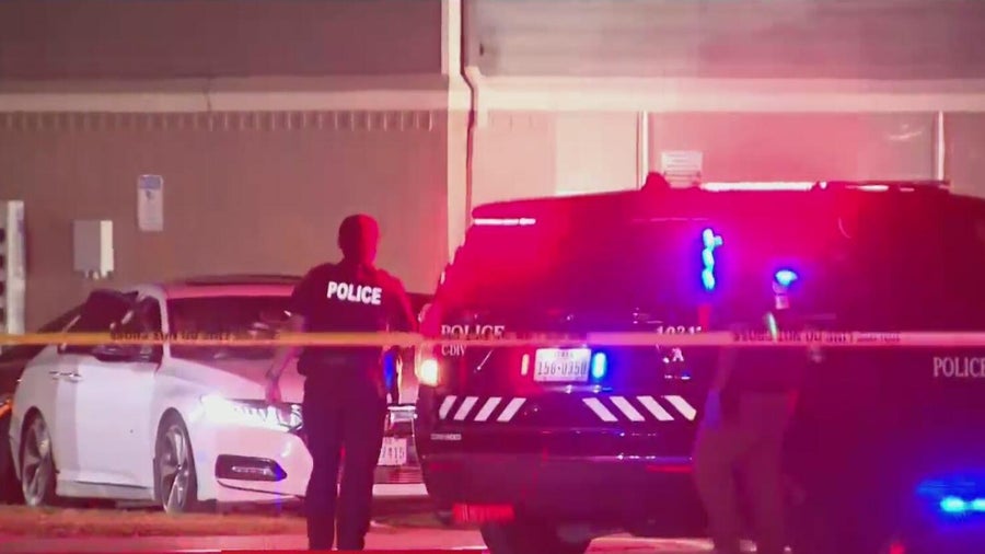 Homicide investigation underway after woman fatally shot, 1 injured in Fort Worth, police say ...