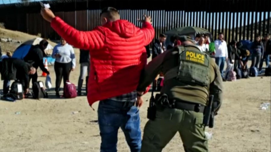 U.S. border agents directed to stop deportations under Trump's asylum ...