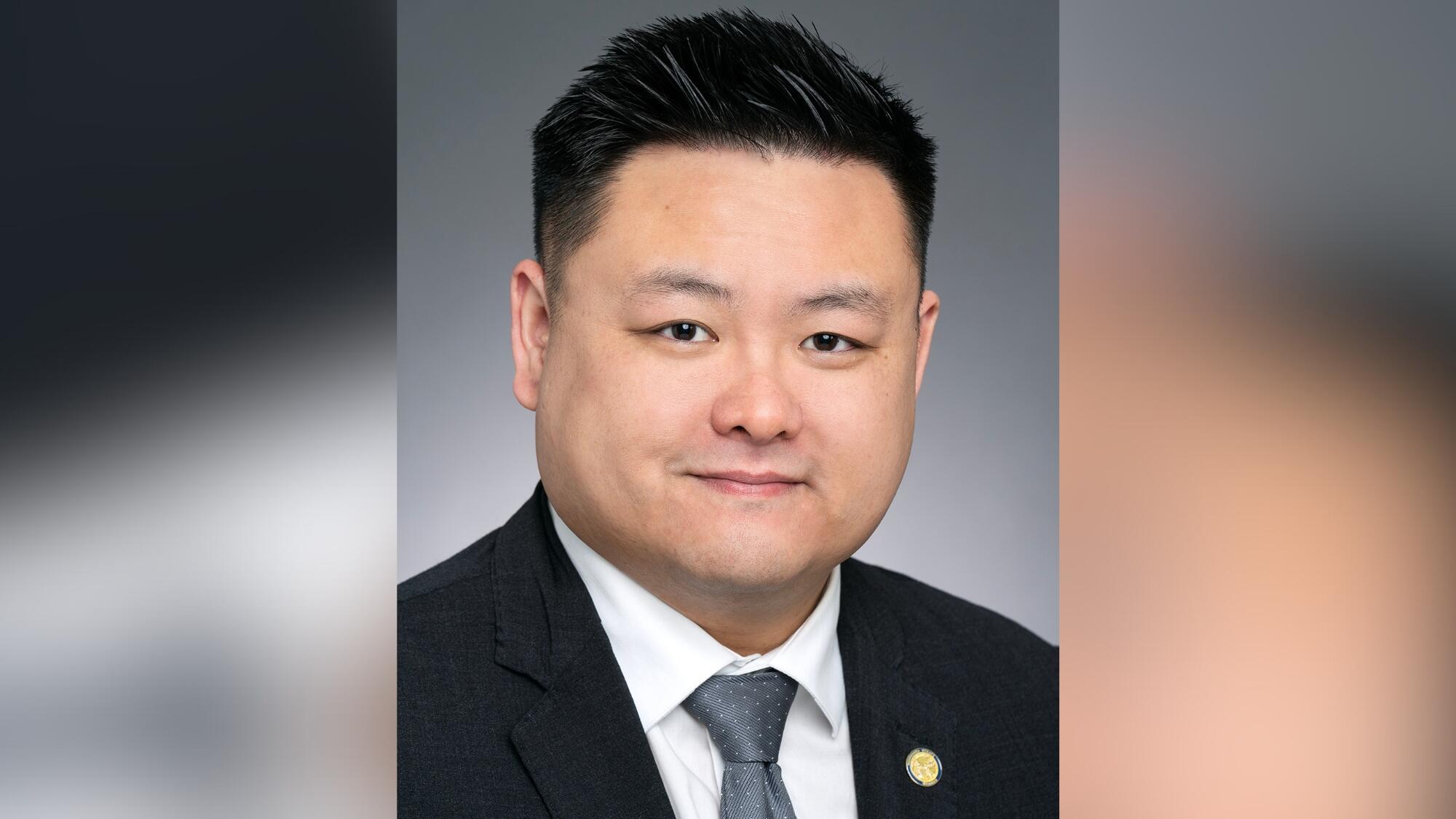 DFL state Sen. Tou Xiong arrested on suspicion of drunken driving for second time - CBS Minnesota