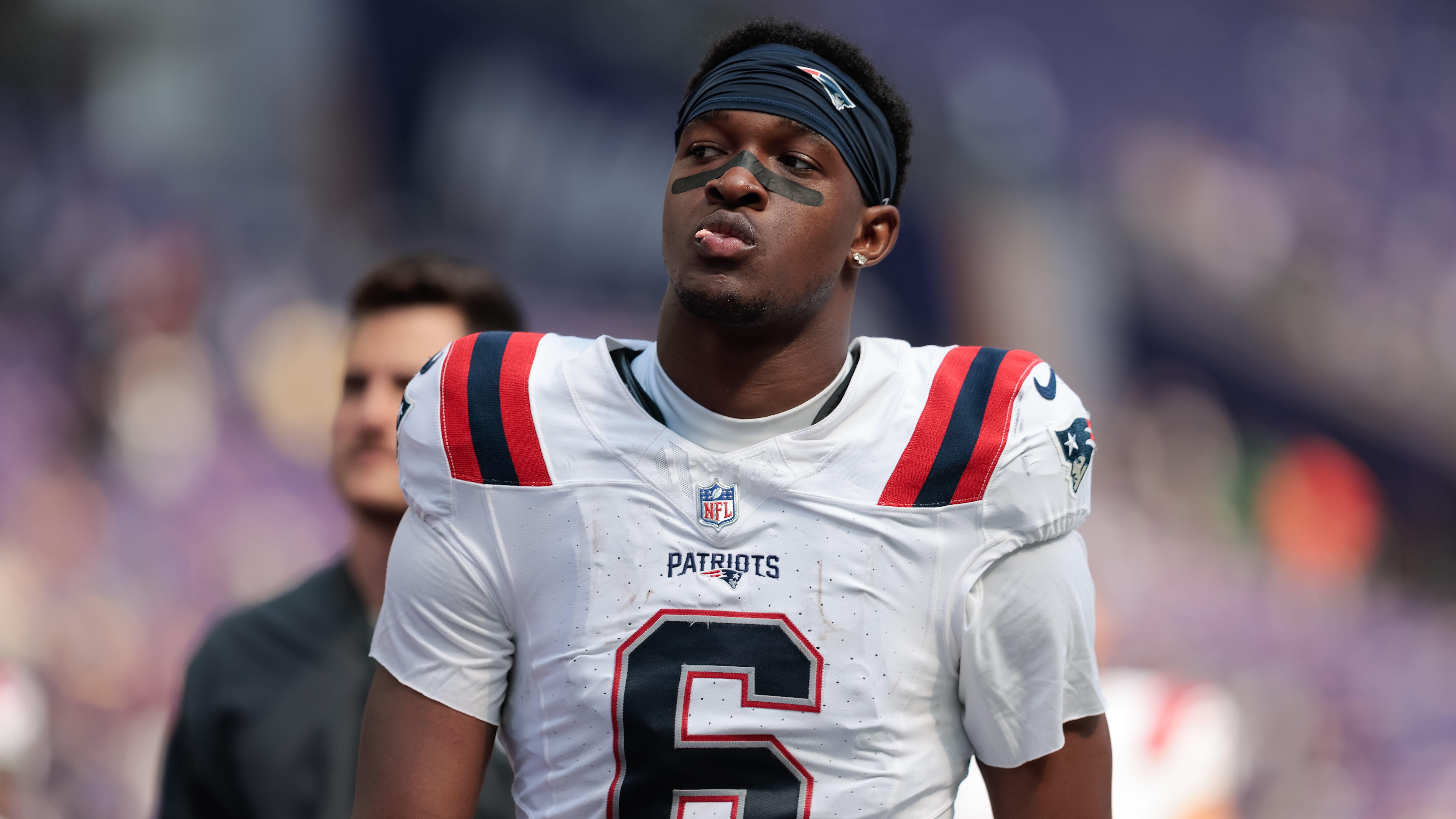 Patriots draft miss Javon Baker reportedly joining Eagles practice ...