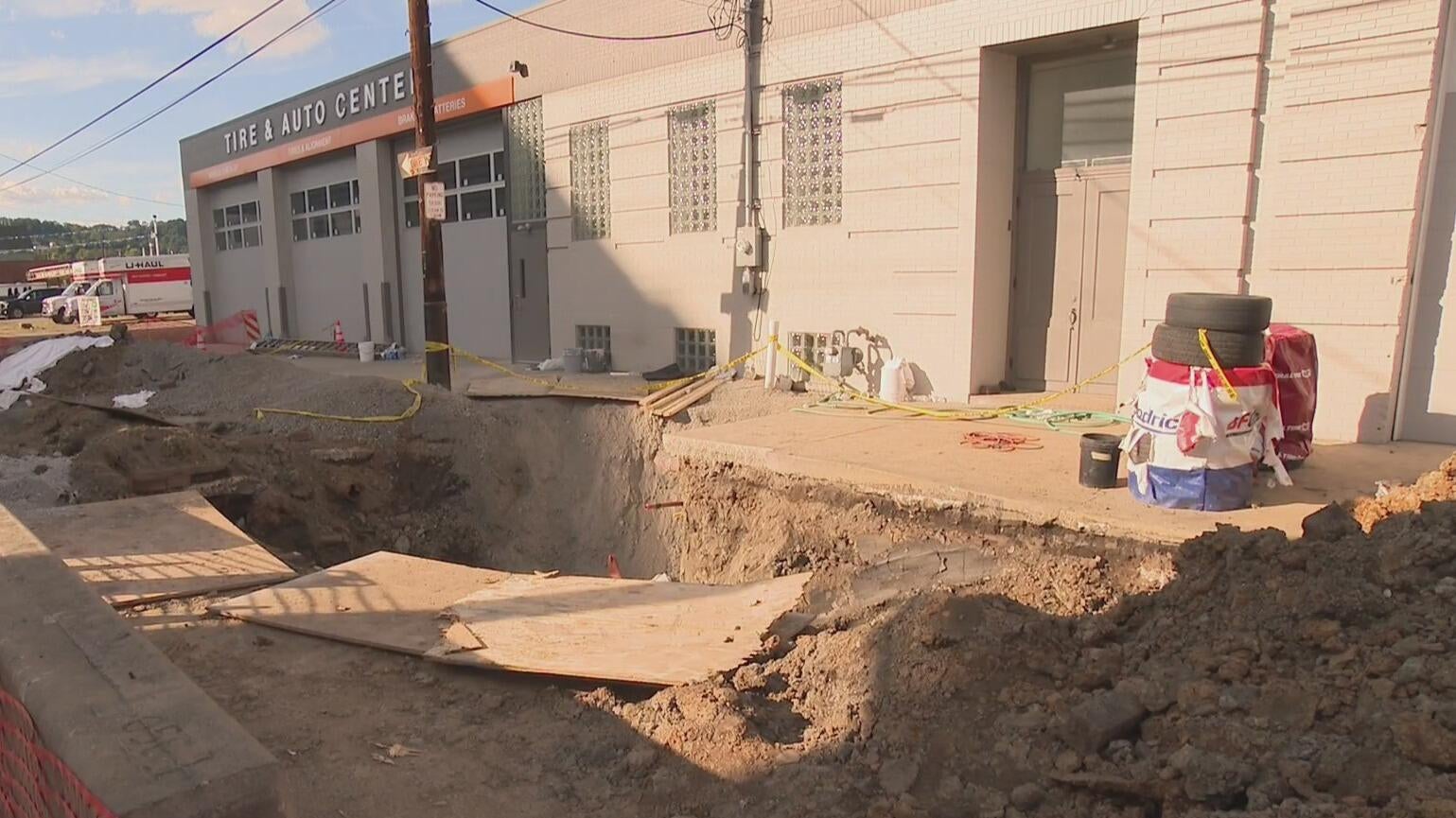 Several voids discovered after Charleroi trench collapse - CBS Pittsburgh