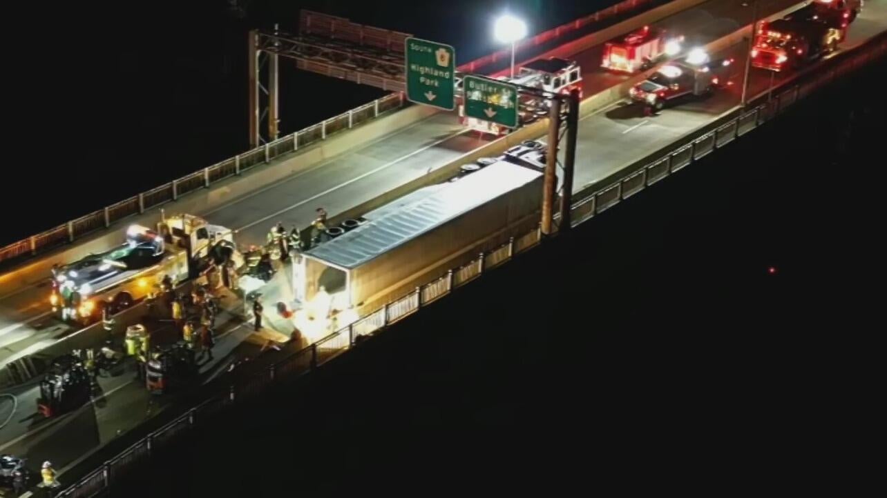 62nd Street Bridge reopens after overturned tractor-trailer shuts it ...