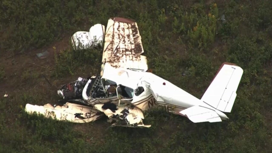 Plane crash near Cambridge Airport leaves pilot dead - CBS Minnesota