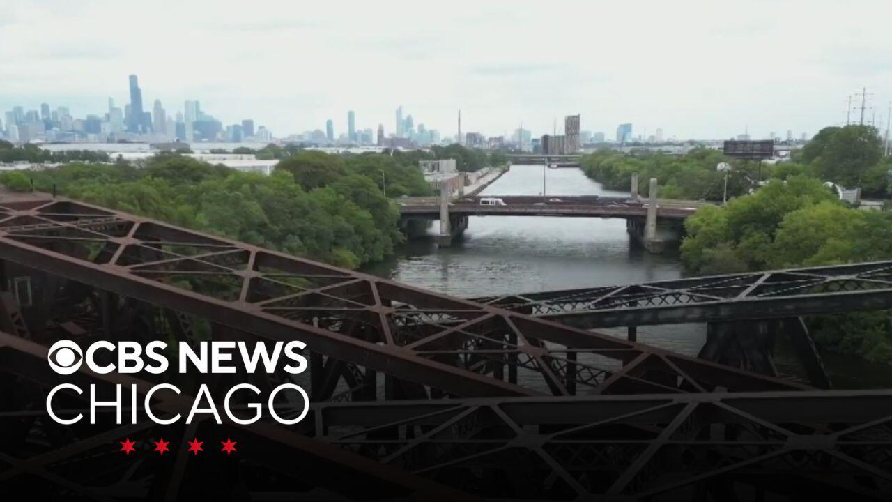 Chaos Divers locate more than 90 submerged cars in Chicago River system ...
