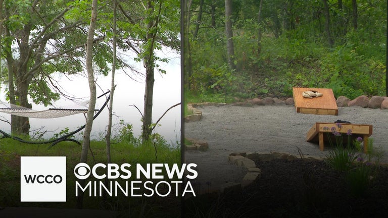 Remote Minnesota "Mirror Cabin" blends into nature seamlessly ...