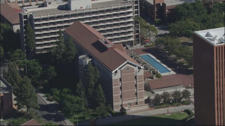 USC libraries closed as police investigate bomb threat - CBS Los Angeles