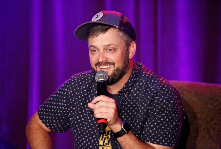 Comedian Nate Bargatze bringing new tour to Pittsburgh - CBS Pittsburgh