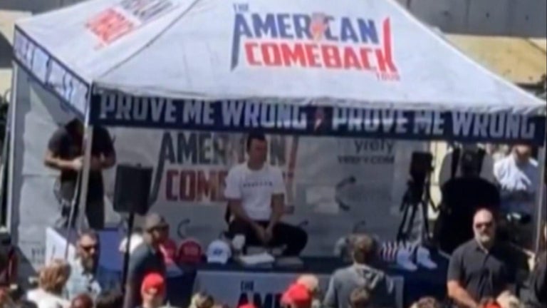 Witnesses say Charlie Kirk was debating about gun violence before ...