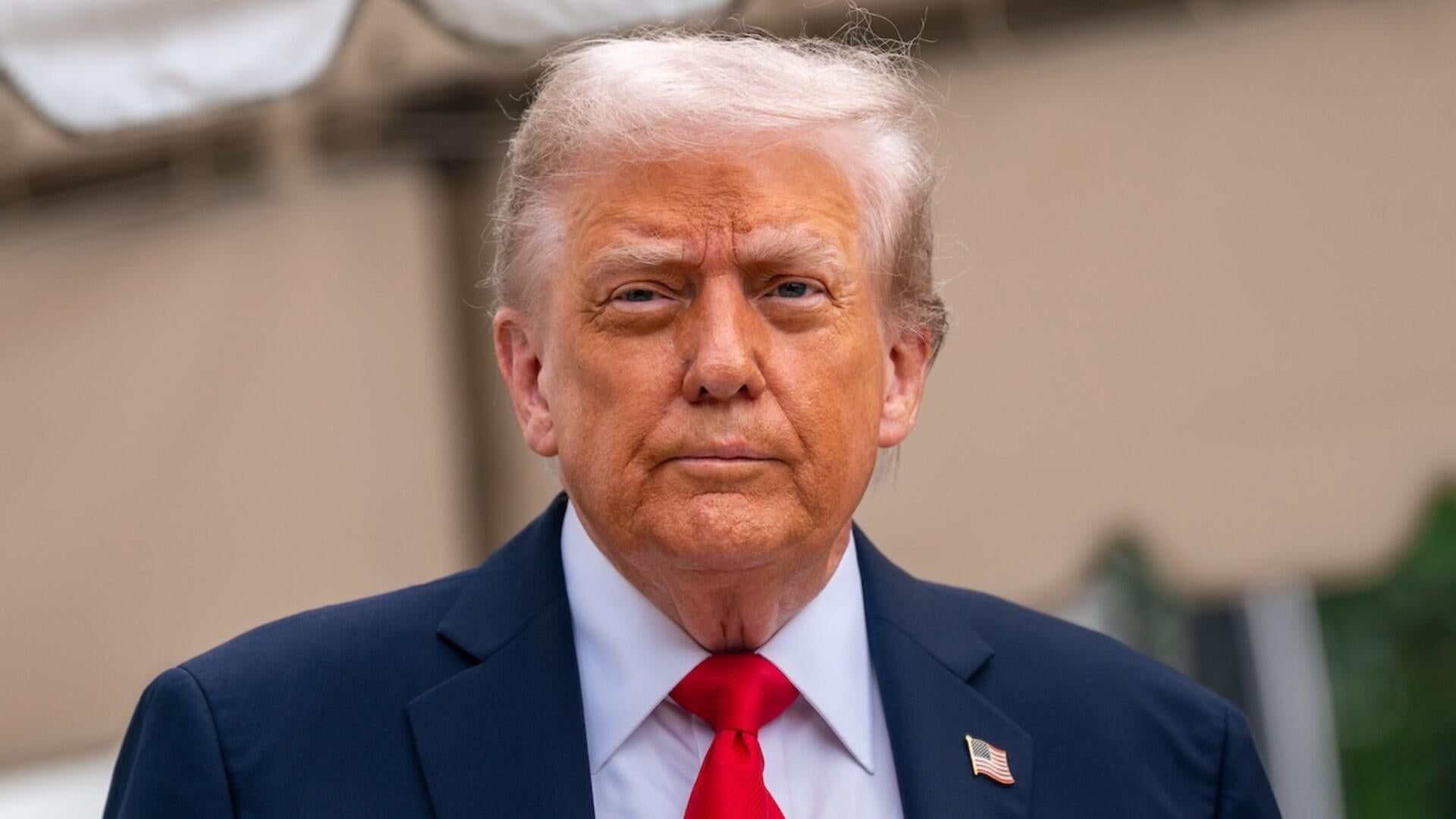 Trump says he's "bringing back Columbus Day from the ashes" - CBS News