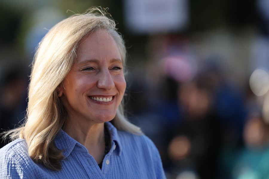 Abigail Spanberger gets show of support from 2 former GOP lawmakers in ...