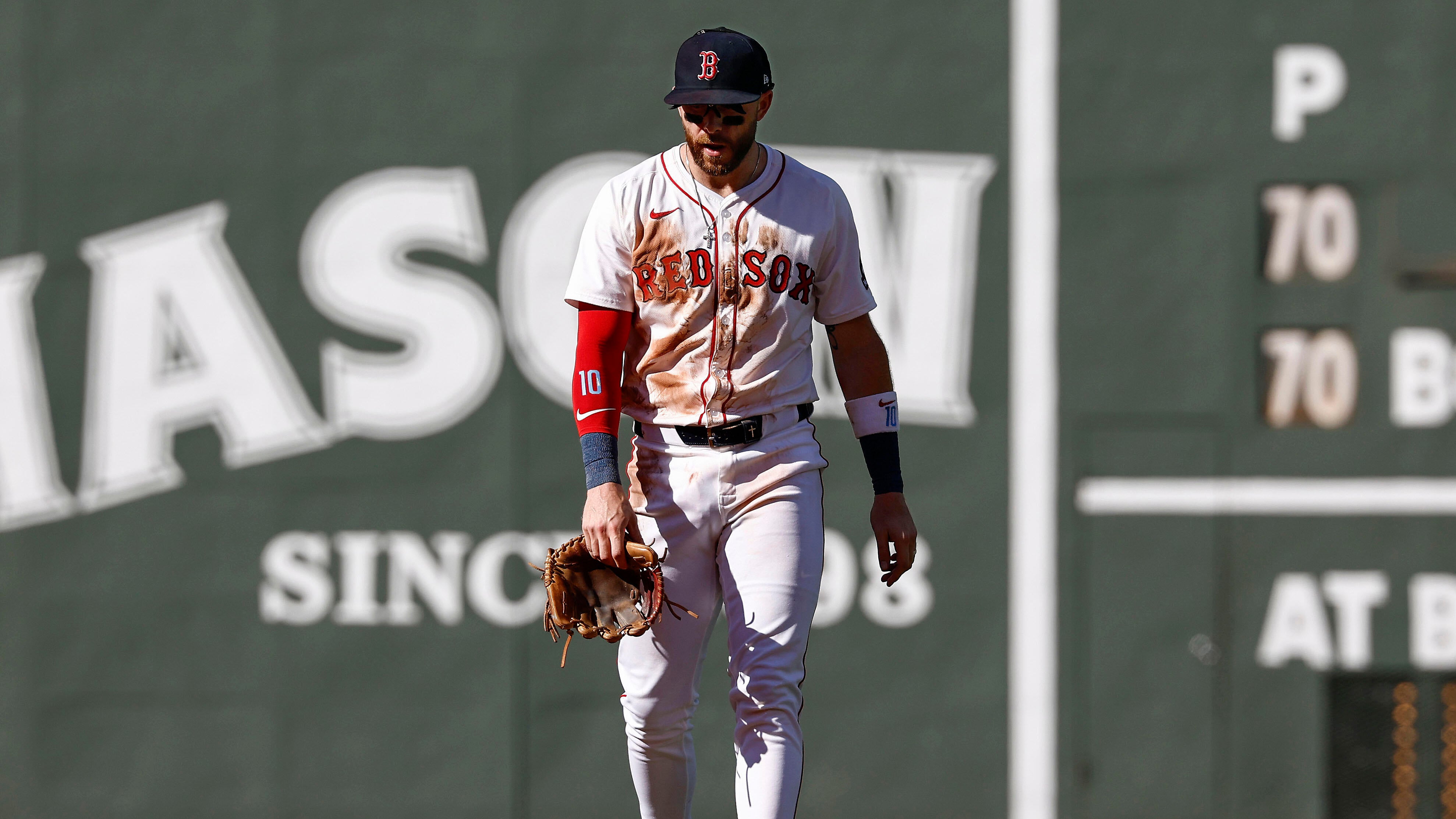 Another Red Sox collapse? The Wild Card race is getting real ...