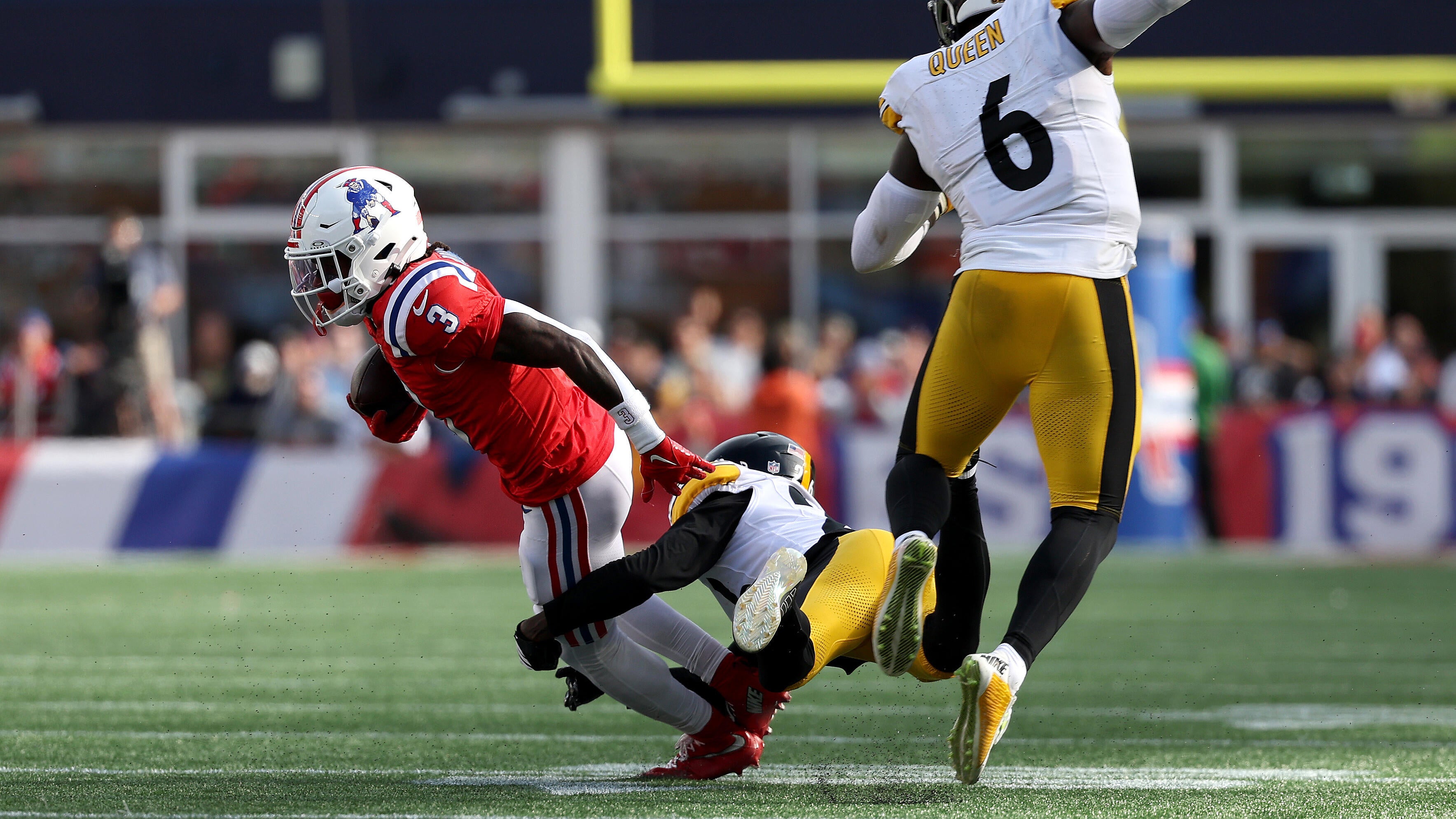 DeMario Douglas explains going backward on Patriots' failed fourth-down ...