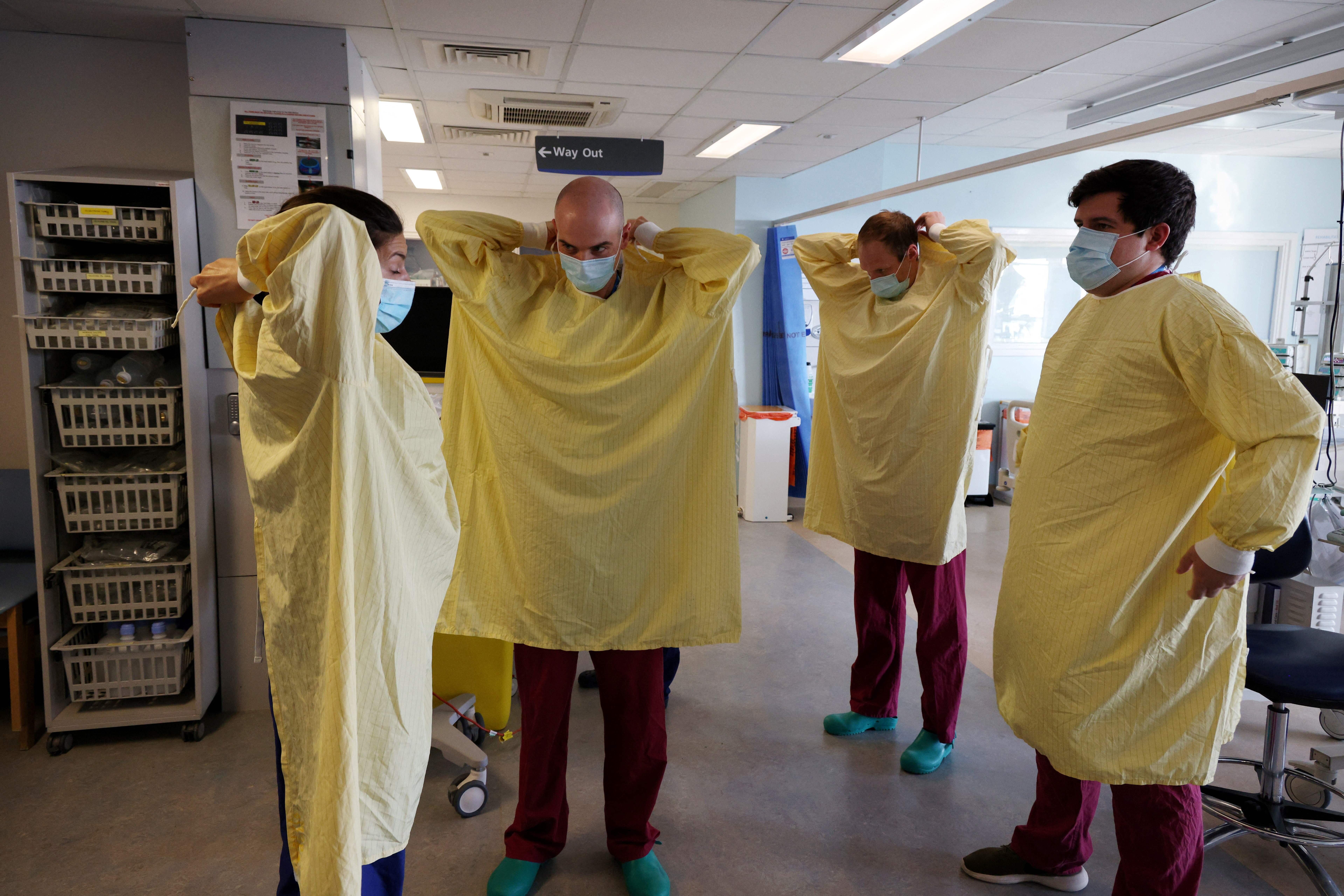 A man got 217 COVID-19 vaccinations. Here's what happened. - CBS News