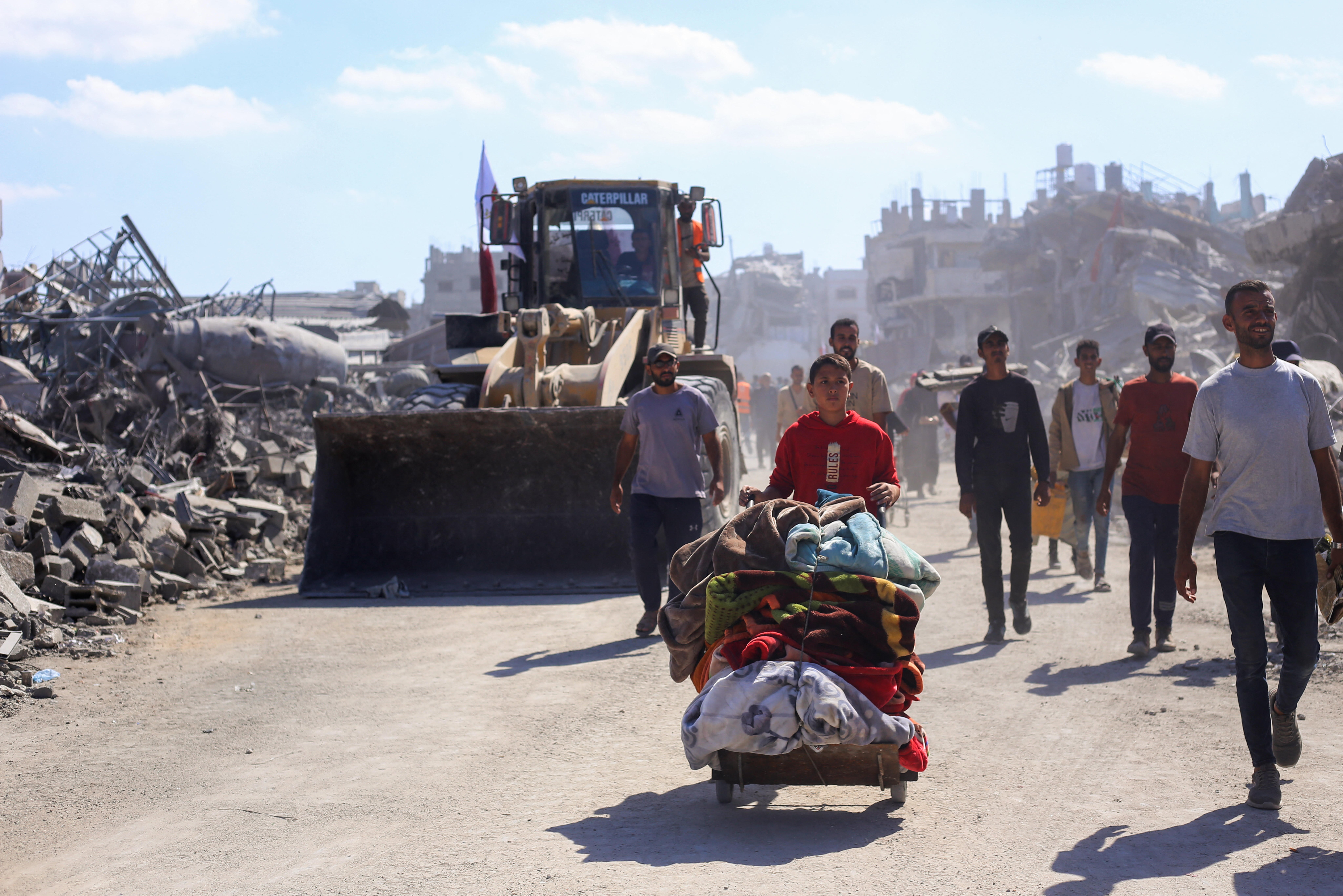 Israel cuts off aid into Gaza to pressure Hamas to accept new deal ...