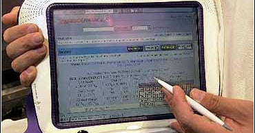 'Gee Whiz!' Wireless Hits Comdex - CBS News