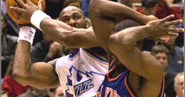 Malone, Jazz Play Right Tune - CBS News