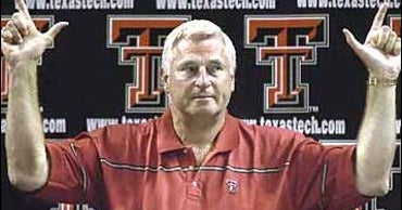 Coach Knight Turns Down Paycheck - CBS News