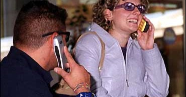 Cell Phone Battle Turns Bitter - CBS News