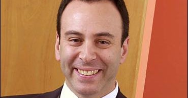 Is Eddie Lampert's vast empire starting to crack? - CBS News