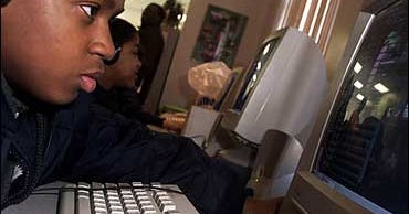 Spanning The Digital Divide For Poor - CBS News