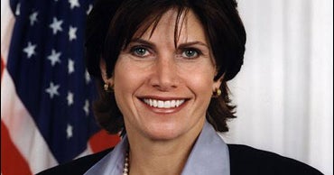 Mary Bono Gets Musical - CBS News