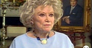 Phyllis Diller Pens Autobiography - CBS News