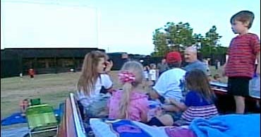Drive-Ins Are Making A Comeback - CBS News