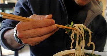 Chopstick Use Linked To Arthritis - CBS News