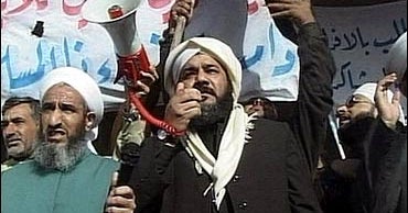 Rebel Relatives Nabbed In Iraq - CBS News