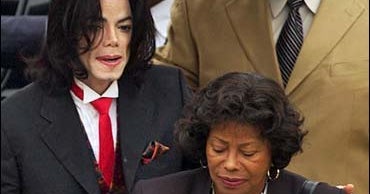 MJ's Mom Praises Vienna Tribute - CBS News