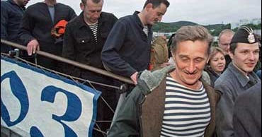 Russian Sub Crew Safe, Thankful - CBS News