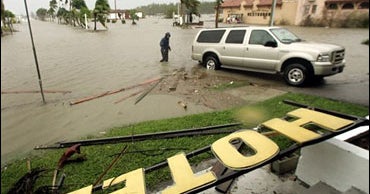 Wilma Whips Across South Florida - CBS News