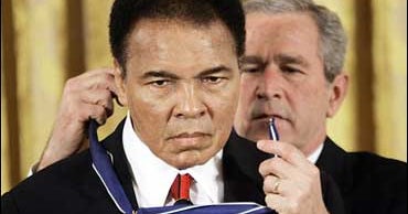 The Champ Meets The Chump - CBS News