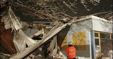 Skating Rink Collapse Kills 10 - CBS News