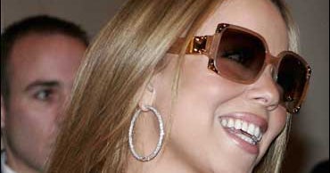 Mariah Signs Fragrance Deal - CBS News