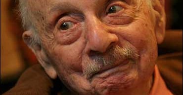 Poet Stanley Kunitz Dies - CBS News