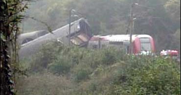 Several Killed In French Train Crash - CBS News