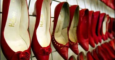 Uses Of The Common Shoe - CBS News