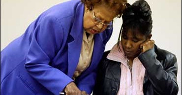 Bahraini Princess' Dad OK's Stay In U.S. - CBS News