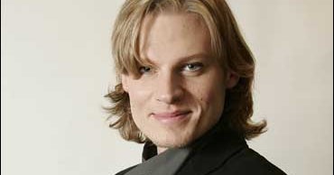 'AMC' Introducing Transgender Character - CBS News