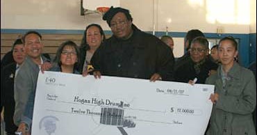 Rapper E40 Gives Back To His Alma Mater - CBS News