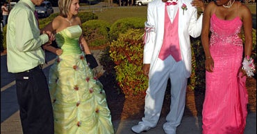 Georgia School Holds First Integrated Prom - CBS News