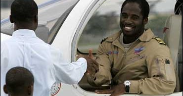 Young Pilot Ends Round-The-World Solo Trip - CBS News