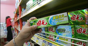 China To Bolster Toothpaste Rules - CBS News