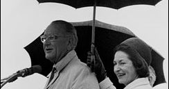 Lady Bird Remembered For Her Grace, Beauty - CBS News