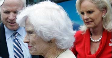 McCain's Mom Joins Him On The Trail - CBS News
